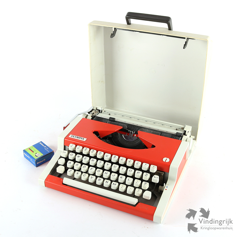 Vintage Typemachine Olympia | Parels Breda