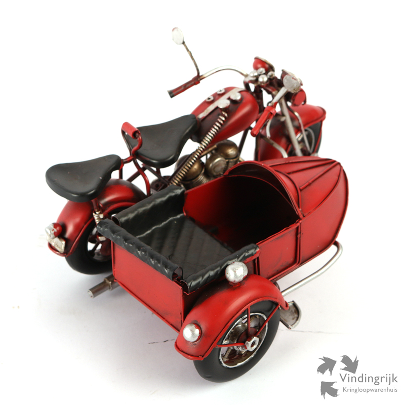 Metalen Motor met Zijspan | Parels Breda