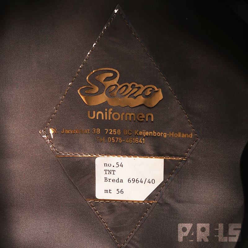 Pet TNT Post Harmonie | Parels Breda