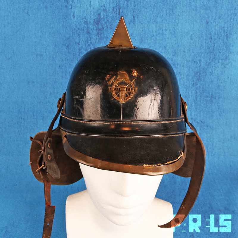 Antieke Brandweerhelm | Parels Breda